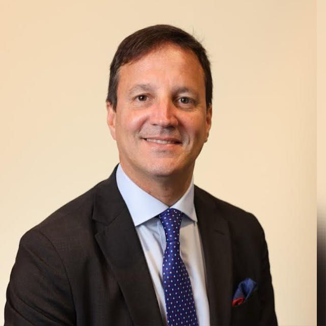 Javier Canosa: «Milei trató de explicar que el libre comercio es ...